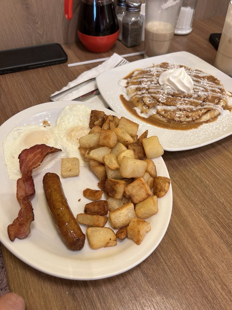 STACKED PANCAKE & BREAKFAST HOUSE - Updated January 2026 - 1063 Talbot ...