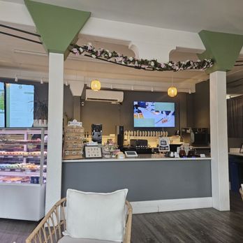 MACADONS - Updated November 2025 - 835 Photos & 427 Reviews - 826 S 3rd ...