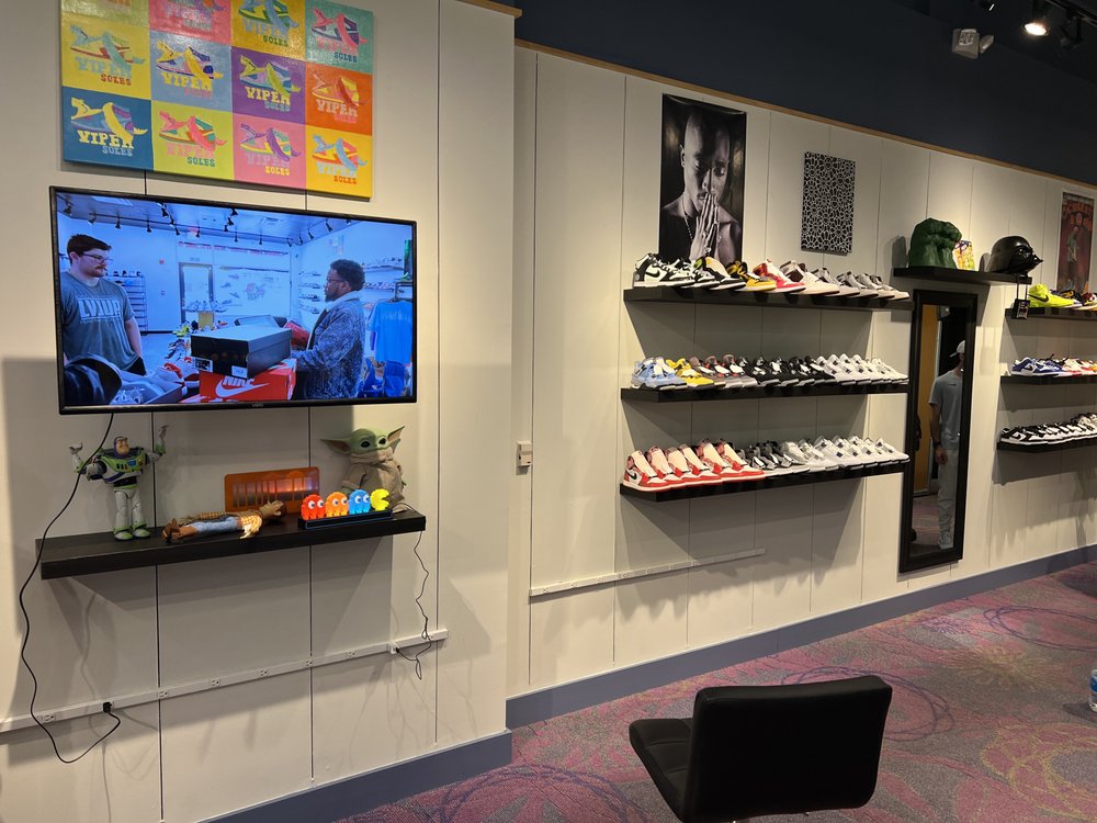 VIPER SOLES - Updated October 2025 - 17301 Valley Mall Rd, Hagerstown ...