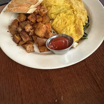 THE DAILY DISH - Updated August 2025 - 168 Photos & 285 Reviews - 8301 ...