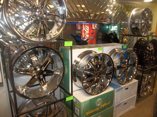 FOX TIRE - Updated December 2025 - 30 Photos & 57 Reviews - 1035 ...