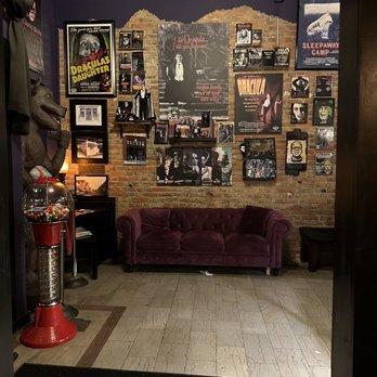 FAMOUS MONSTER PIZZA - Updated July 2024 - 95 Photos & 34 Reviews - 136 ...