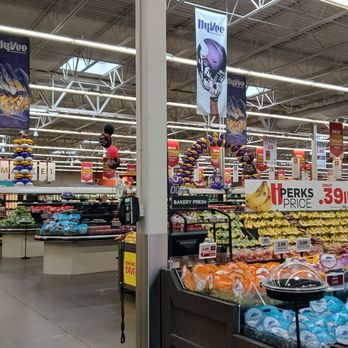 HY-VEE - Updated November 2025 - 498 Photos & 107 Reviews - 1500 ...