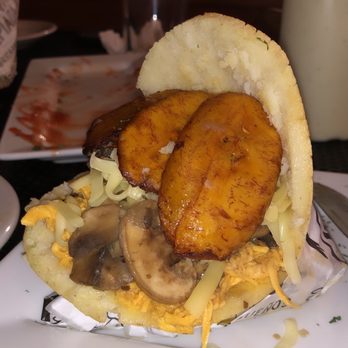 RICA AREPA - 83 Photos & 50 Reviews - 2913 N Lincoln Ave, Chicago ...