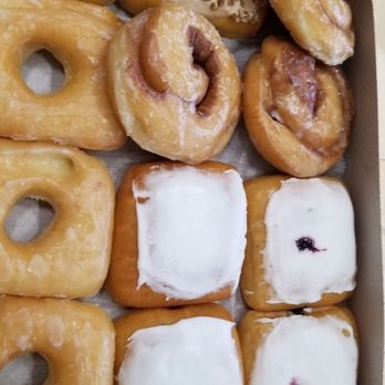 SQUARE DONUTS - Updated December 2025 - 29 Photos & 25 Reviews - 1280 N ...