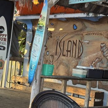 THE ISLAND WATERFRONT BAR & GRILL - Updated October 2025 - 263 Photos ...