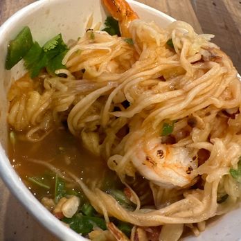 GINDI THAI - Updated May 2025 - 537 Photos & 689 Reviews - 4017 W ...