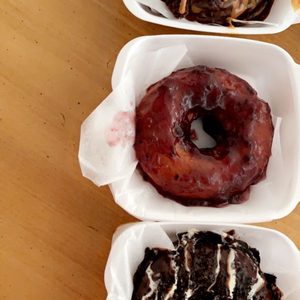 MOCHIBEES DONUT CAFE - 26 Photos - 1270 Woodruff Rd, Greenville, South ...