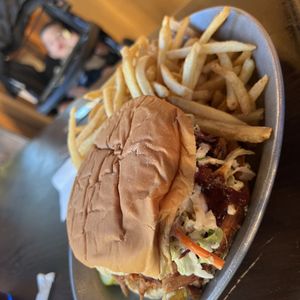 TAP SPORTS BAR EXCALIBUR - Updated December 2025 - 204 Photos & 79 ...