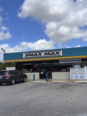 SNAX MAX - Updated July 2025 - 13901 Camino Real, Lockhart, Texas ...