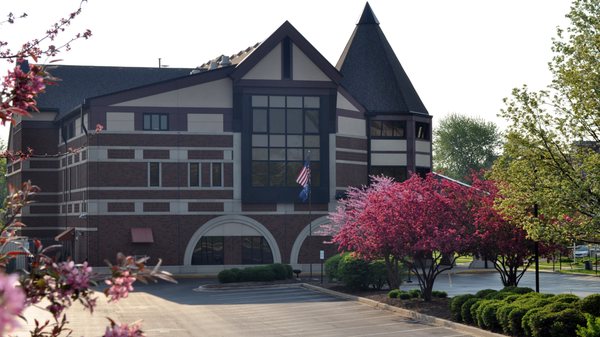 GLEN ELLYN PUBLIC LIBRARY - Updated December 2025 - 14 Photos & 21 ...