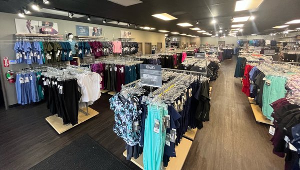 UNIFORM ADVANTAGE - Updated November 2025 - 25 Photos & 101 Reviews ...