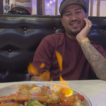 FLAMING CRAB - Updated May 2024 - 91 Photos & 80 Reviews - 2198 Wilkes ...