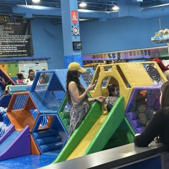 SMILEY - Updated January 2026 - 198 Photos & 96 Reviews - 5729 E 86th ...