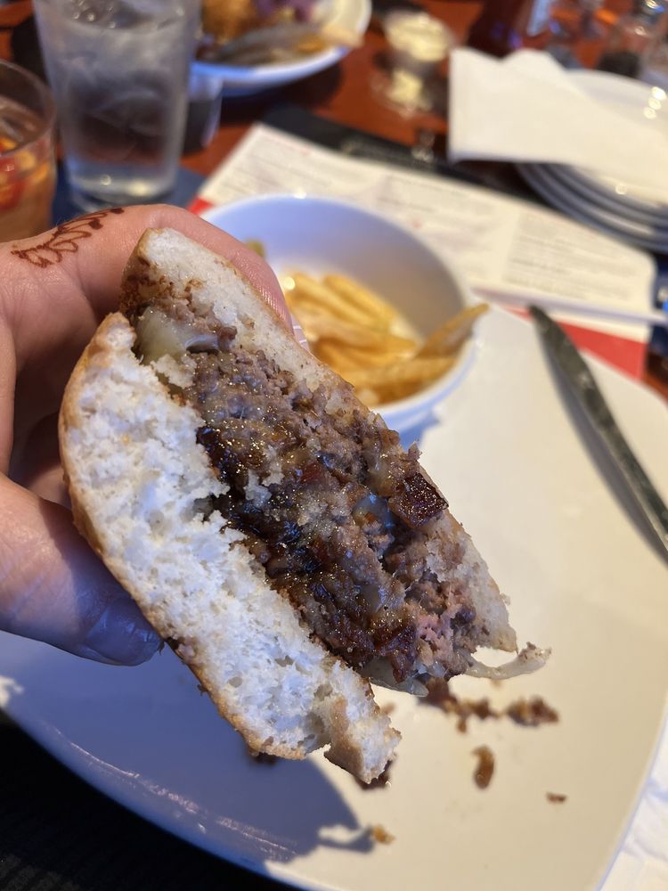 THREE KINGS PUBLIC HOUSE - Updated January 2026 - 214 Photos & 284 ...