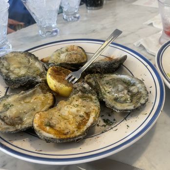 MILLIES KITCHEN & COCKTAILS - 244 Photos & 194 Reviews - 3542 Oak ...