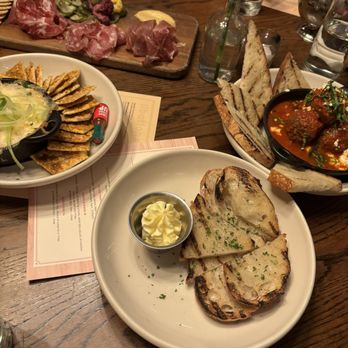 RELISH RESTAURANT & BAR - Updated September 2024 - 578 Photos & 299 ...