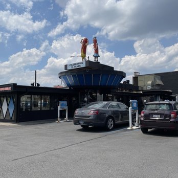 SUPERDAWG DRIVE-IN - Updated August 2024 - 1400 Photos & 1983 Reviews ...