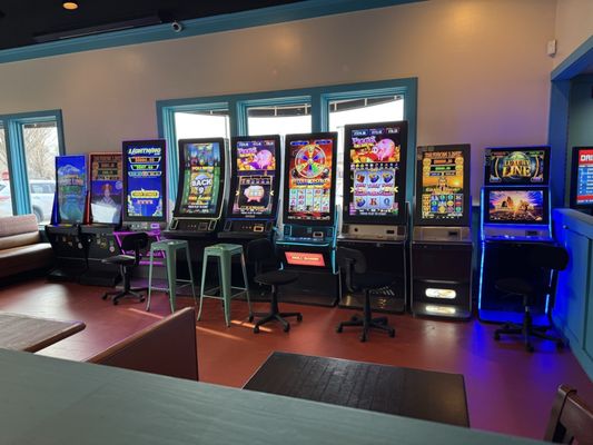 123 DZO SPORTS BAR - Updated June 2025 - 18 Photos - 11581 Robious Rd ...