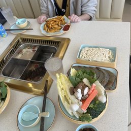 SEVENTEEN HOT POT - Updated May 2025 - 309 Photos & 101 Reviews - 4744 ...