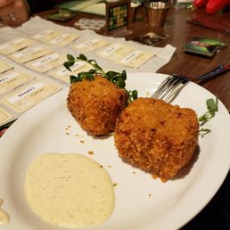 LEVEL ONE GAME PUB - Updated November 2025 - 119 Photos & 87 Reviews ...