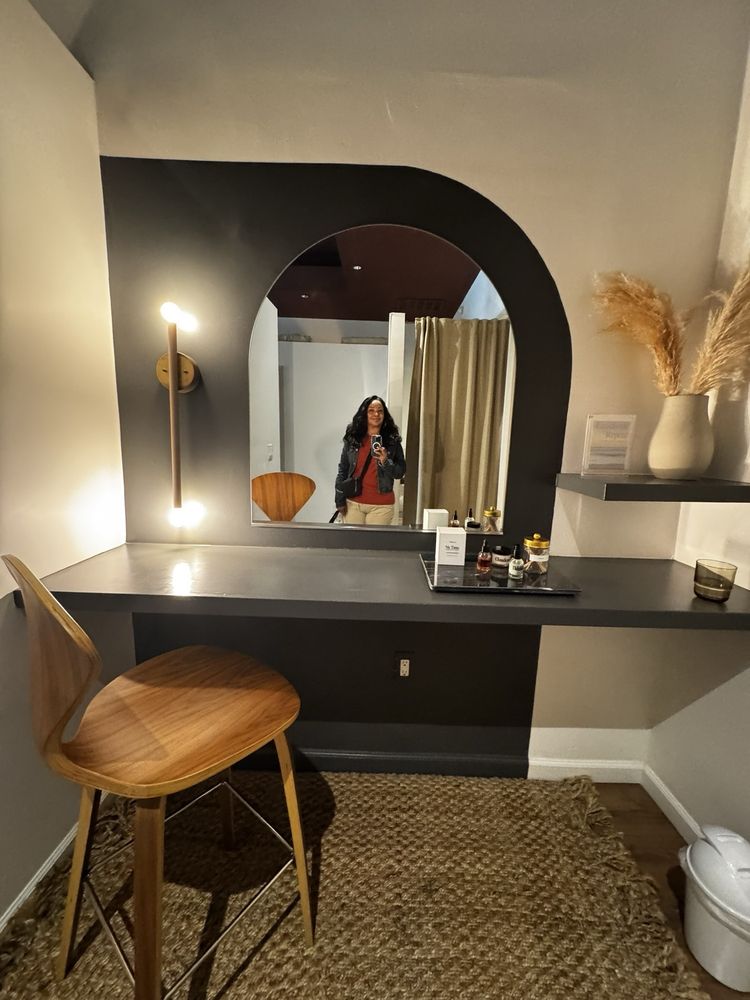 CHEEKS + CO - Updated May 2025 - 21 Photos & 205 Reviews - 20 S Raymond ...