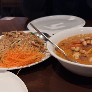 RACHA NOODLE & THAI - Updated November 2025 - 188 Photos & 188 Reviews ...