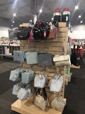 DSW DESIGNER SHOE WAREHOUSE - Updated January 2025 - 39 Photos & 59 ...