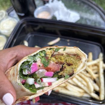 SERAY - Updated January 2026 - 206 Photos & 86 Reviews - 160 Maple Ave ...