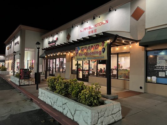 HAPPY BEE KITCHEN - 282 Photos & 116 Reviews - 17901 Pioneer Blvd ...