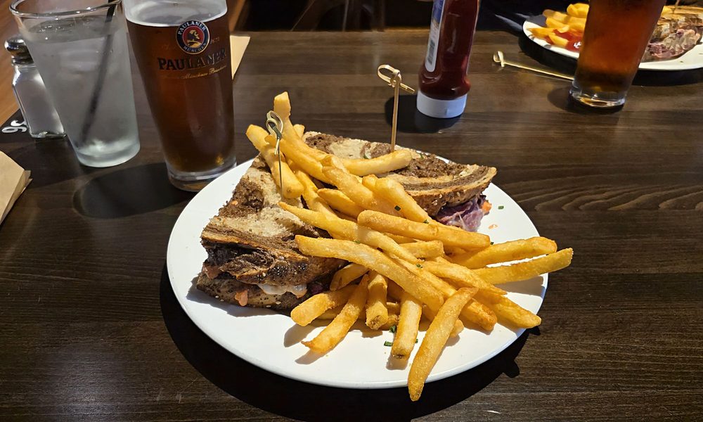 DIE BIERSTUBE RESTAURANT - Updated May 2026 - 109 Photos & 59 Reviews ...