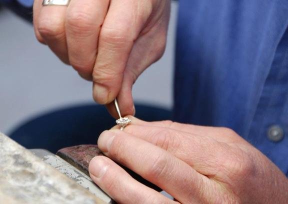 ANDREW MINTON JEWELERS - 14 Photos - Jewelry - 192 Zan Rd ...