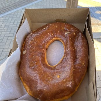 ROUND ROCK DONUTS - Bakery - 106 W Liberty Ave, Round Rock, Texas ...