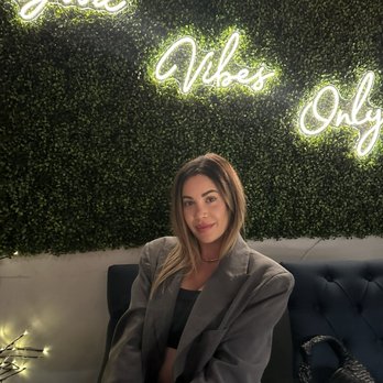 LAUDY BAR - Updated October 2025 - 203 Photos & 79 Reviews - 433 NW 1st ...