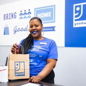 GOODWILL NYNJ STORE & DONATION CENTER - Updated March 2025 - 25 Photos ...