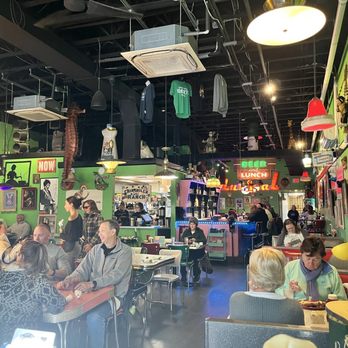 THE FRIENDLY TOAST - Updated December 2025 - 1243 Photos & 1916 Reviews ...