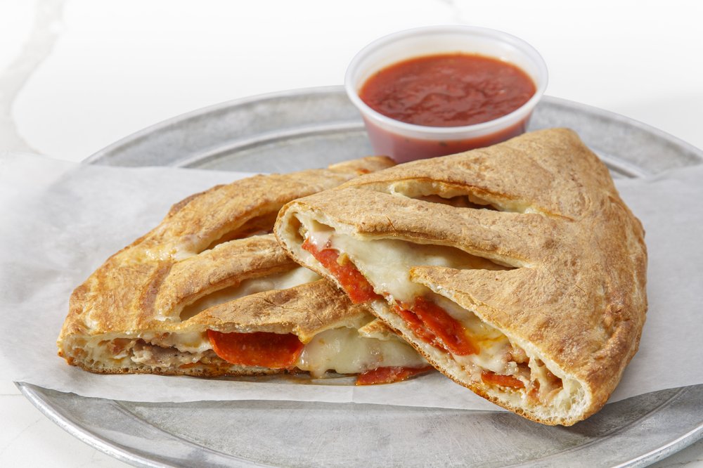 FAMOUS PIZZA - Updated July 2025 - 60 Photos & 113 Reviews - 7 P T ...