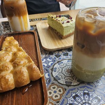 QAMARIA COFFEE - Updated July 2024 - 584 Photos & 428 Reviews - 229 E ...