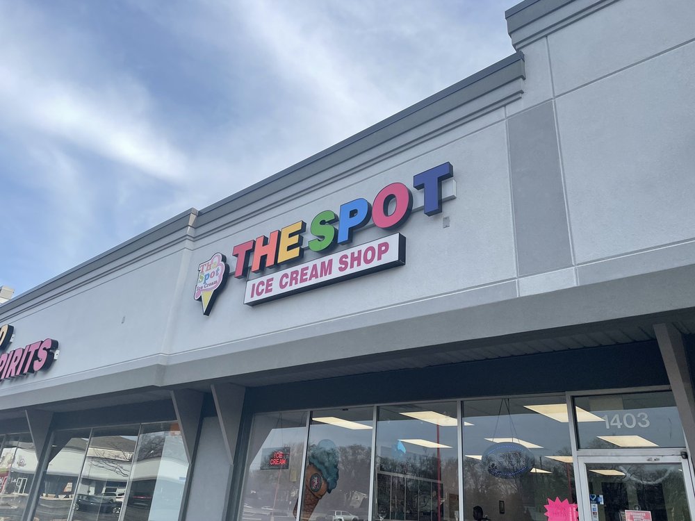 THE SPOT ICE CREAM SHOP - Updated July 2024 - 18 Photos & 27 Reviews ...