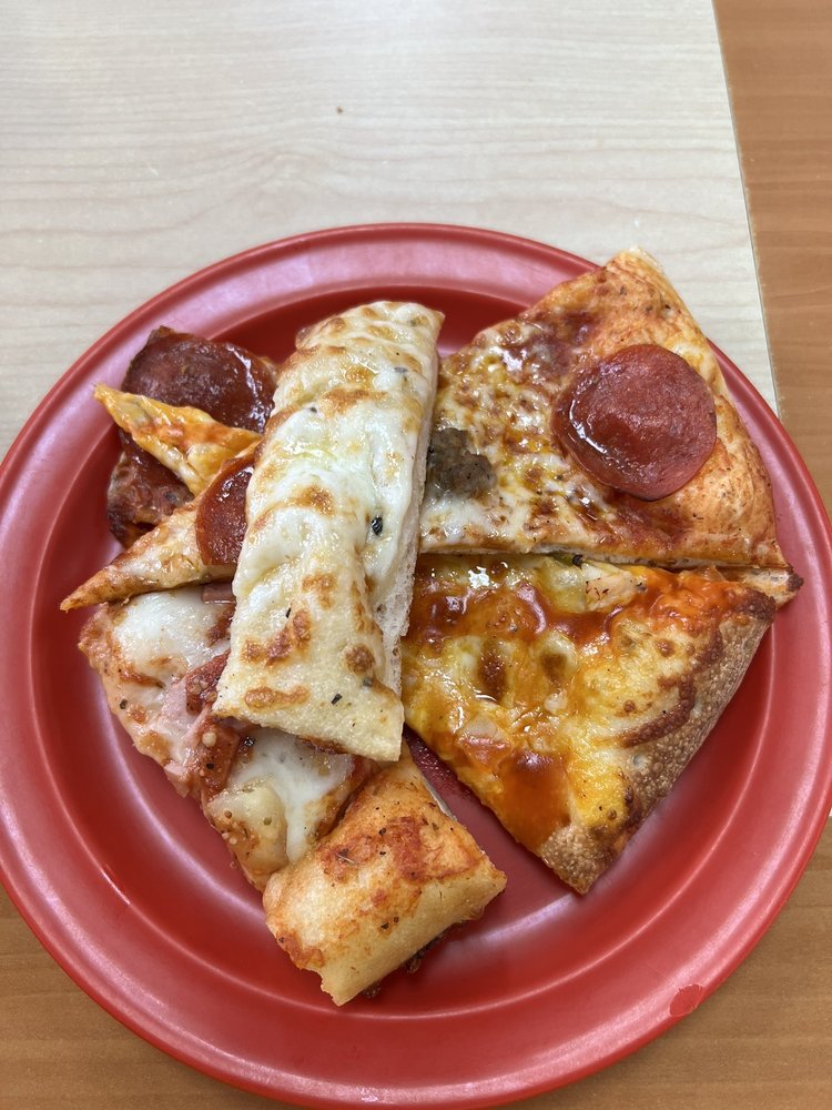 CICIS PIZZA - Updated May 2025 - 39 Photos & 67 Reviews - 315 Sawdust ...