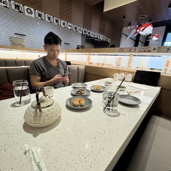 UZU REVOLVING SUSHI - Updated May 2025 - 572 Photos & 258 Reviews - 1701 Rockville Pike ...