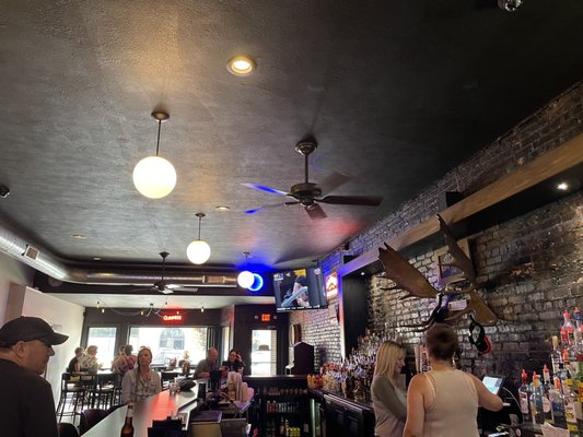 HATLEY’S PUB - Updated January 2026 - 13 Photos - 435 E Grand Ave ...