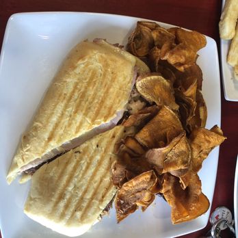 QUE BOLA CUBAN CAFE - Updated July 2024 - 57 Photos & 40 Reviews - 1940 ...