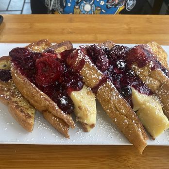 AZUR - Updated August 2025 - 328 Photos & 421 Reviews - 425 Grinnell St ...