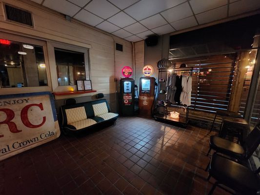 JOHNNY’S GARAGE - Updated January 2026 - 43 Photos & 28 Reviews - 1256 ...