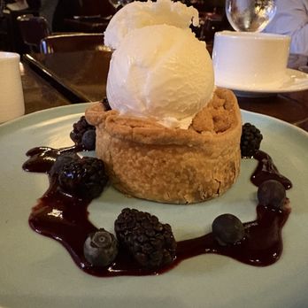 SHUCKERS OYSTER BAR - Updated January 2026 - 708 Photos & 640 Reviews ...