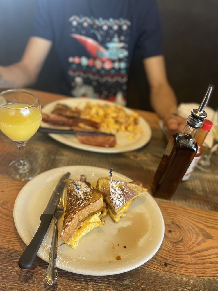 VIP’S CAFE RESTAURANT - Updated December 2025 - 250 Photos & 189 ...