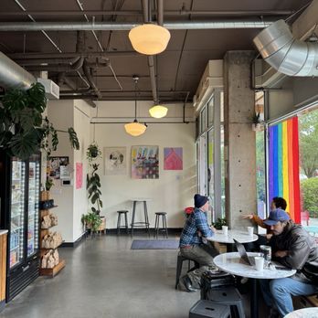 FRESH FLOURS - Updated October 2025 - 264 Photos & 195 Reviews - 1624 S ...