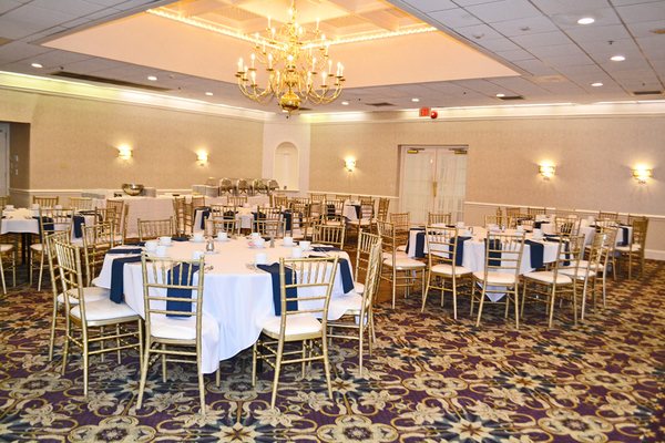 SPRING MILL COUNTRY CLUB - 40 Photos & 18 Reviews - 80 Jacksonville Rd ...