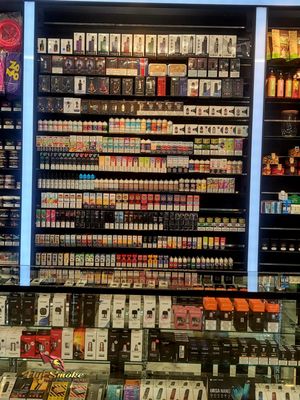 FLYT SMOKE - Updated October 2025 - 13 Photos - 20 Backus Ave, Danbury ...